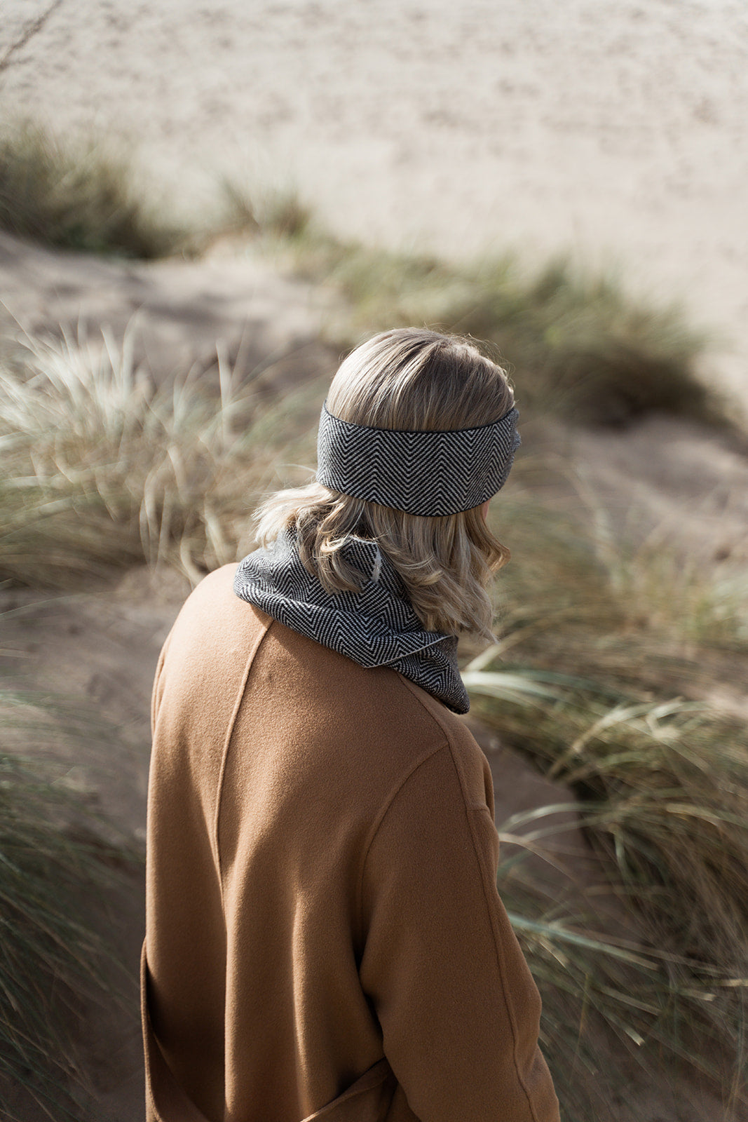 Charcoal Herringbone Headband – Hilaryjanekeyes