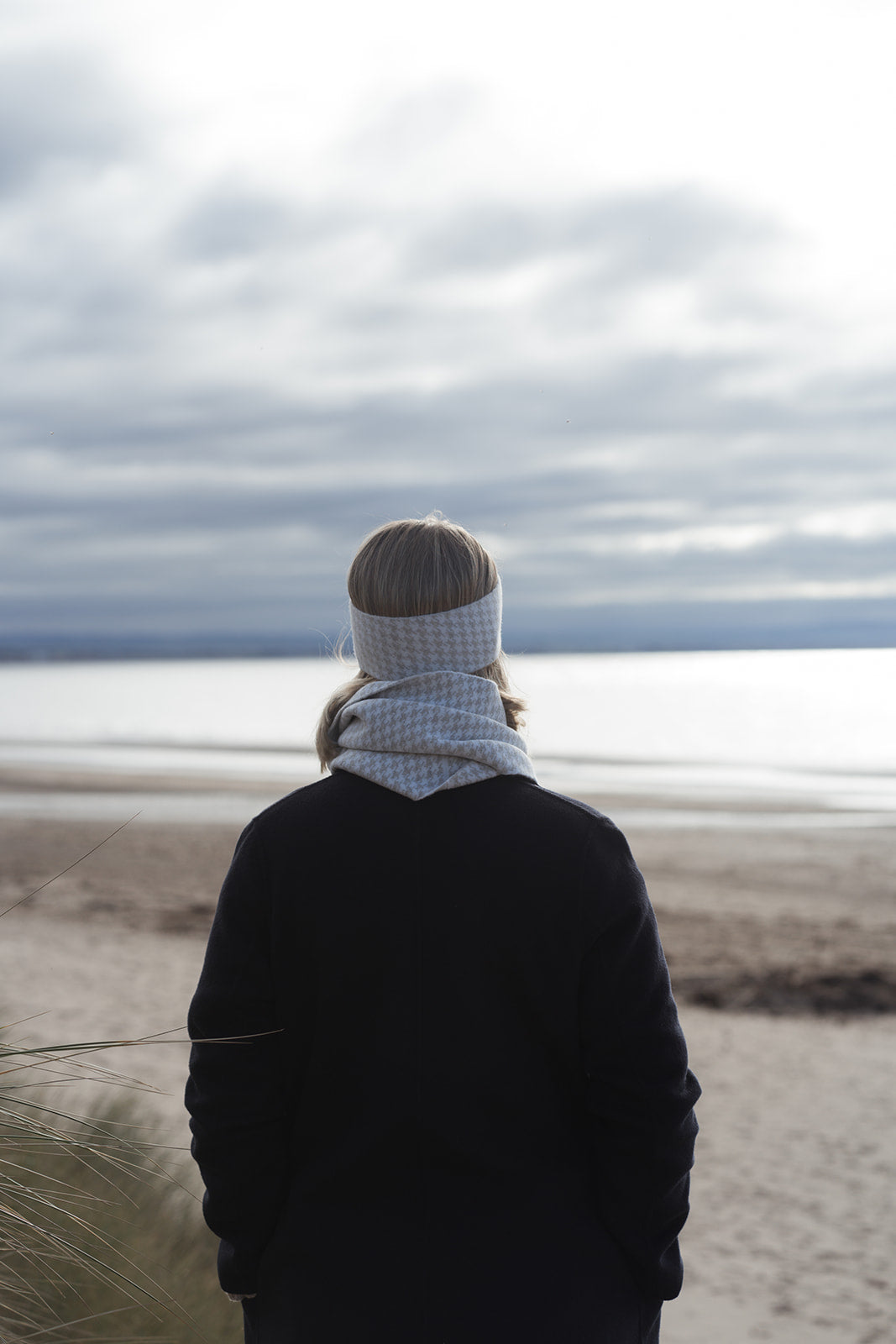 Nuage Houndstooth Loop Scarf – Hilaryjanekeyes